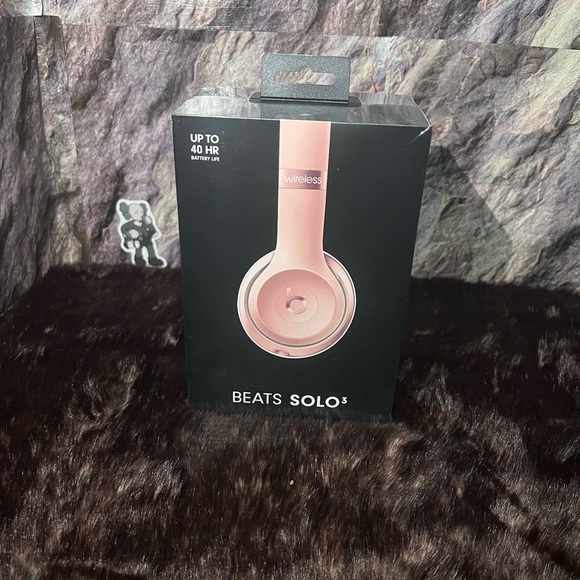 Beats by Dre | Headphones | Newbeats By Dr Dre Solo3 Wireless Onear ...